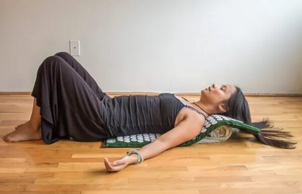 Shakti Mat: Acupressure At Home - Barefoot Universe