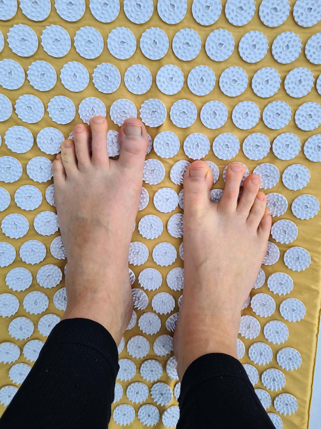 Shakti Mat: Acupressure At Home - Barefoot Universe