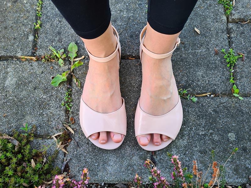 Best Barefoot Wedding Shoes for Brides and Guests - Barefoot Universe