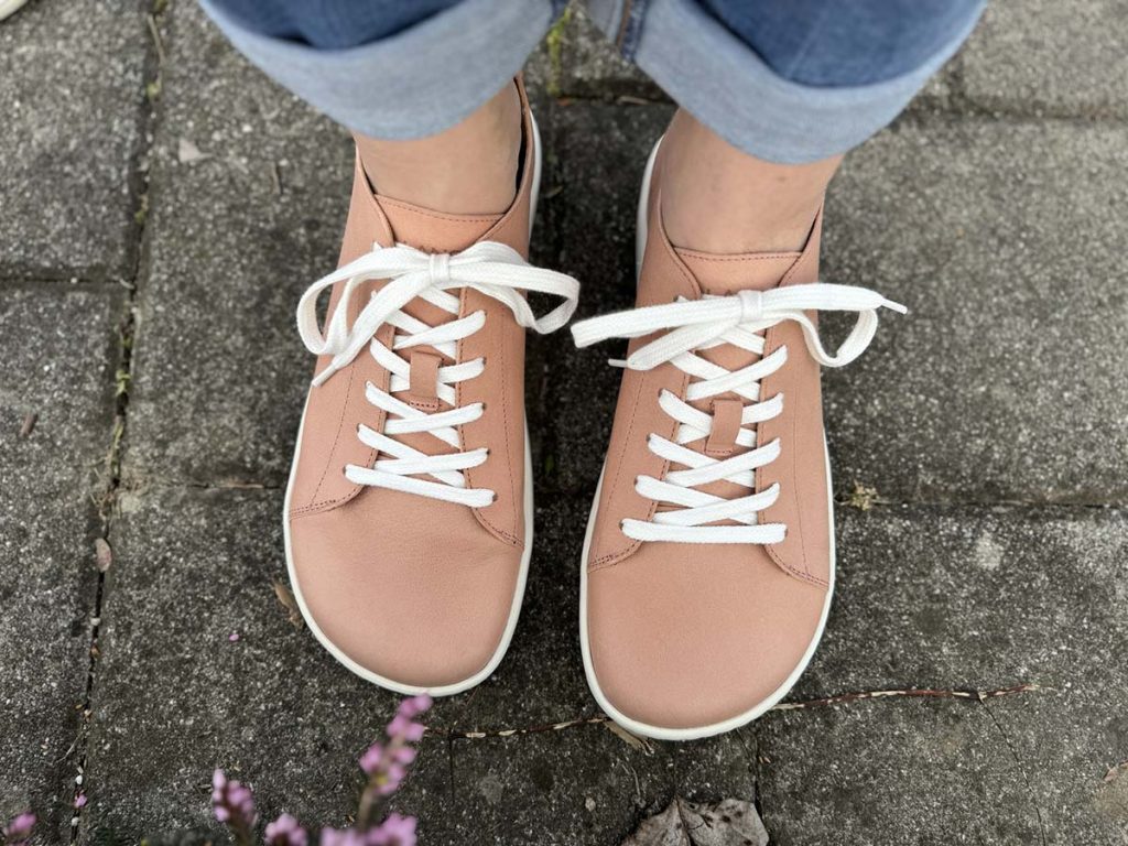 15 Stylische Barfuß-Sneaker, die Deine Schuhe in den Schatten stellen ...