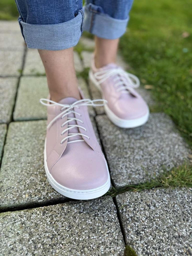 15 Stylische Barfuß-Sneaker, die Deine Schuhe in den Schatten stellen ...