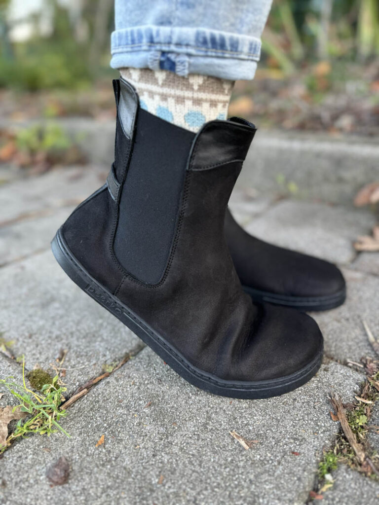 The Best Everyday Barefoot Boots (Cozy Styles You’ll Love Wearing ...